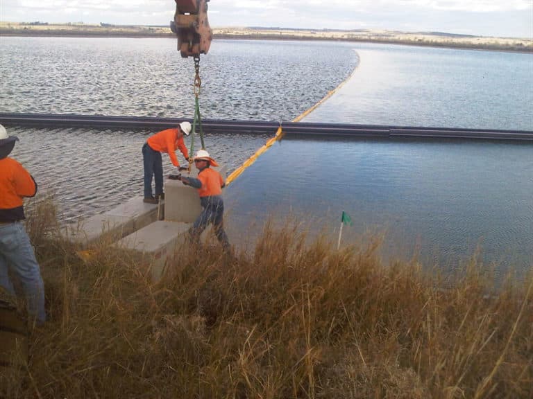 CASE STUDY | Floating Baffles for a Brine Pond - Chatoyer