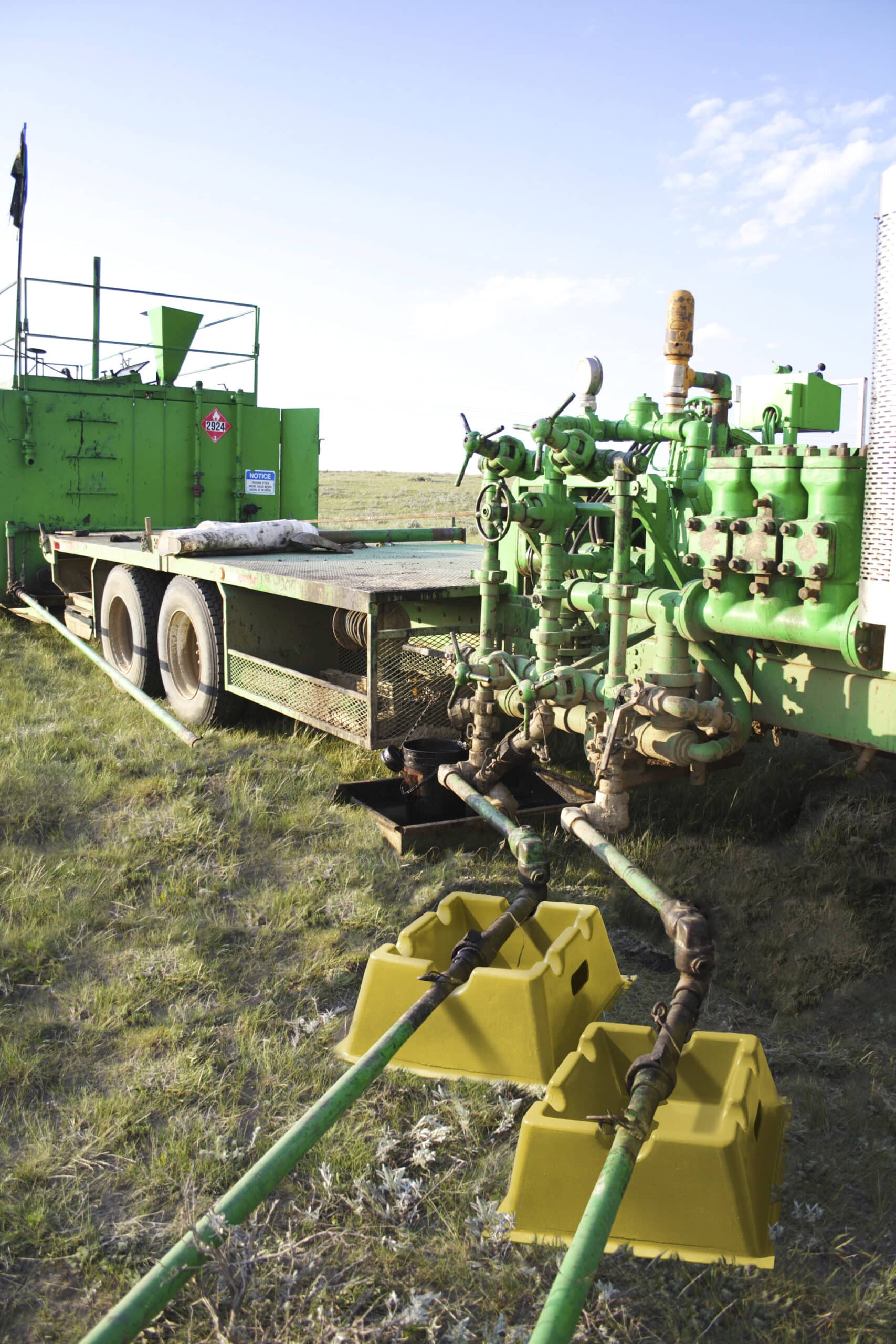 UltraTech Ultra-Spill Trays Line Pipe Tray